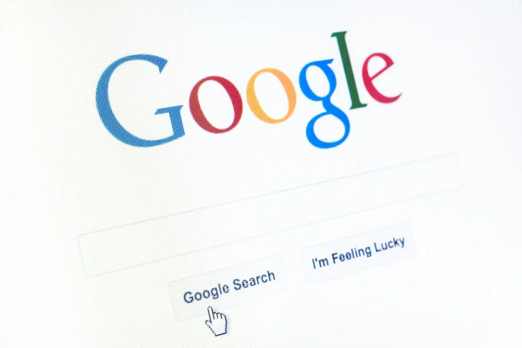 Google testa botão “Deep Dive” nos resultados de busca